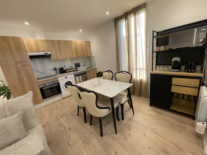 Appartement 50m2 Avec Terrasse 30m2, 1-4 Personnes - Noisy-le-Sec