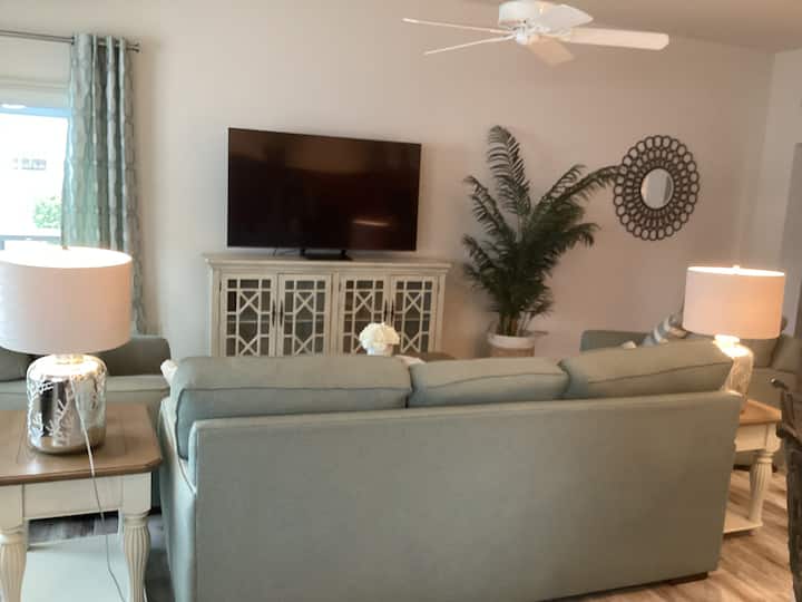 Sanctuary On The Square - The Villages, FL