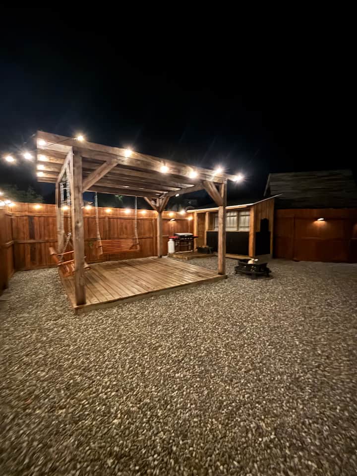 Charming 3bd W/backyard Oasis - Waterville, ME