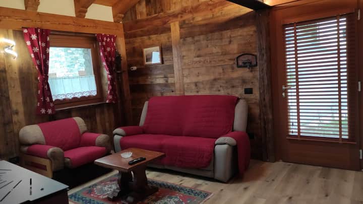 Trilocale Con Vista La Grandze It007040c2rdxpkhy7 - Courmayeur