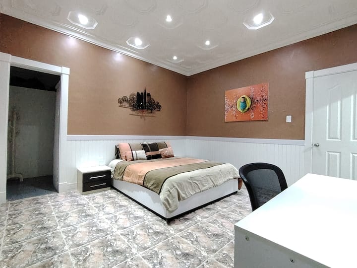 Elegant And Spacious House For 8 - Caracas