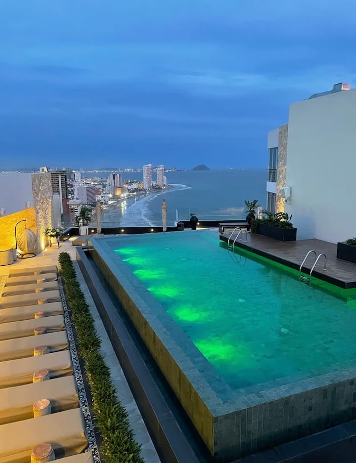Honu- Luxury Elevé Beach Condo! - Mazatlán