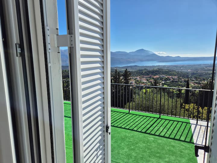 Father Teds. Bijou Villa In The Sky. Lixouri - Kefalonia