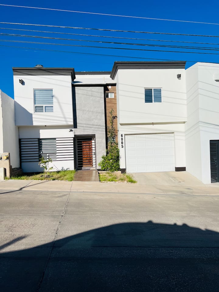 Residencia Familiar Chihuahua Zona Norte Uach - Chihuahua