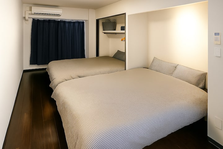 Dotonbori Glico, Shinsaibashi & Namba, Sleeps 5 - Osaka