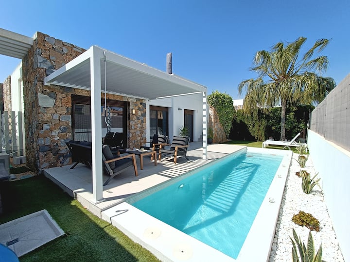 Lovely Villa With Private Pool And Rooftop Terrace - La Zenia