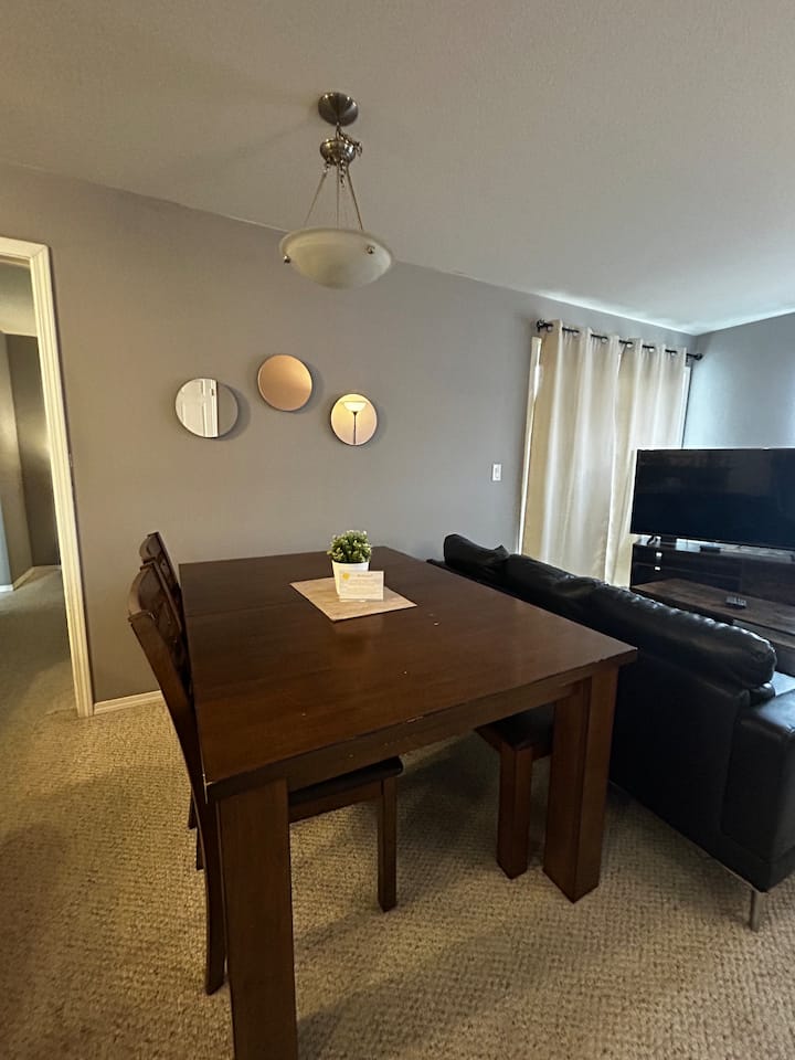 Quiet 2br2bath Condo Near Westview W/ Ug Parking - Stony Plain