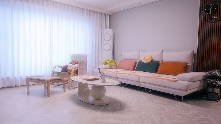 모임,단체출장 추천! 넓고 청결, 편안 # 다양한 즐길거리(바베큐,키즈룸,보드&레트로게임) - Daejeon