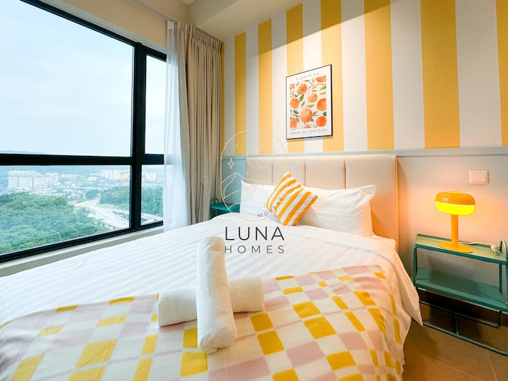 Hillview Sunrise Studio | Netflix | Near 1 Utama - Kota Damansara