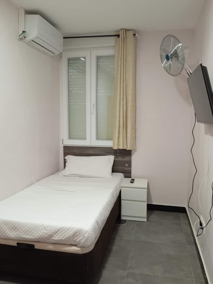 Hut In The City - Mejorada del Campo