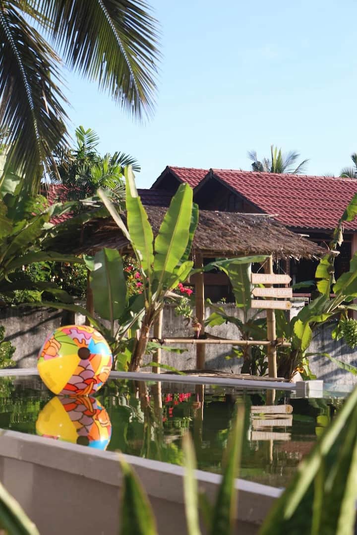 Cozy Wooden Home In Passo - North Maluku