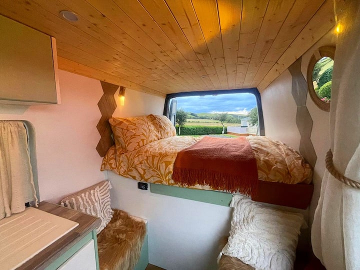 Daphne The Cosy Campervan - Glasgow