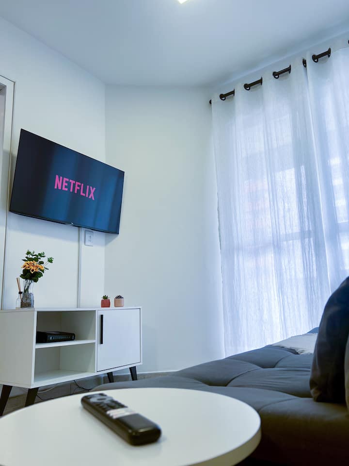 Ap Centro Bc | Ar/c | Wifi |Garagem | Praia A 300m - Balneário Camboriú