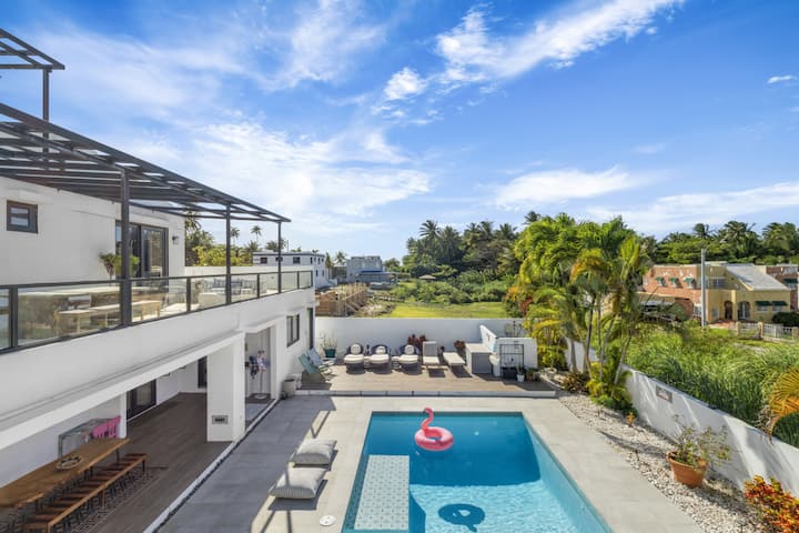 Heated Pool, Huge Outdoor Lounge - Vega Alta