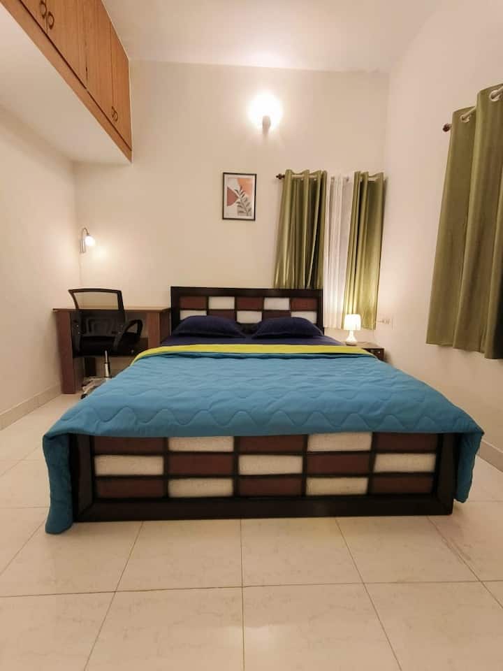 Terrace Escape Room With Dedicated Washroom - Bangalore