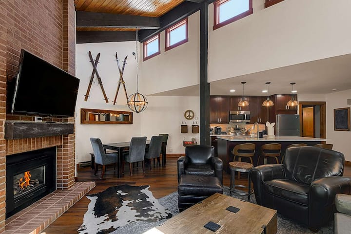 Alpine Retreat Lodge - Steamboat Springs, CO