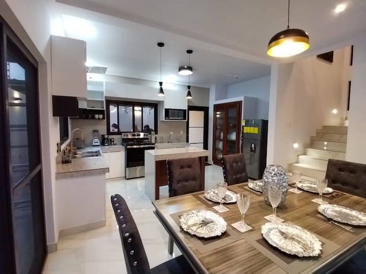 Casa Familiar Deluxe - 6 Personas, Expocopán 2025 - Honduras