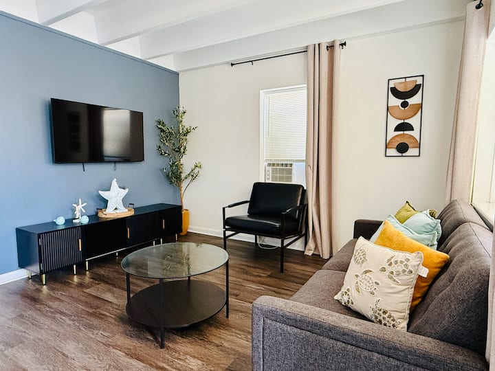 Cozy Studio Singer Island Unit #1 - Riviera Beach, FL