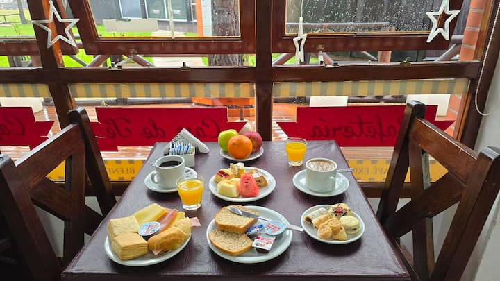 Céntrico, Piscina Climatizada, Desayuno Incluido - Federación