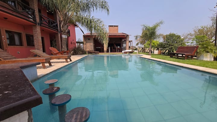 Céntrico, Piscina Climatizada, Desayuno Incluido - Federación