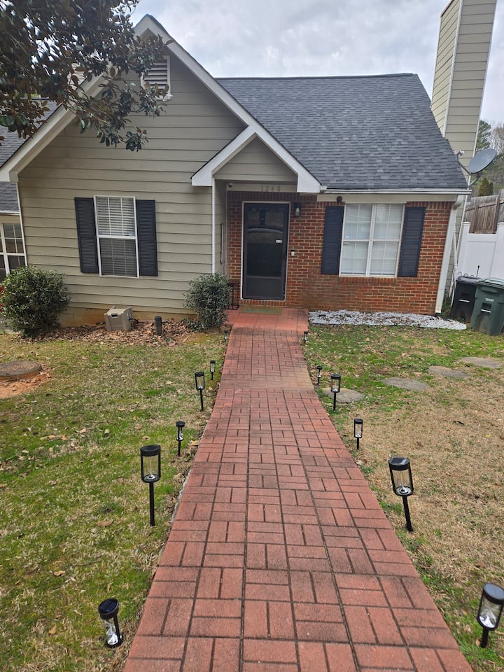 Perfect Location, Great Stay - Six Flags White Water, Marietta