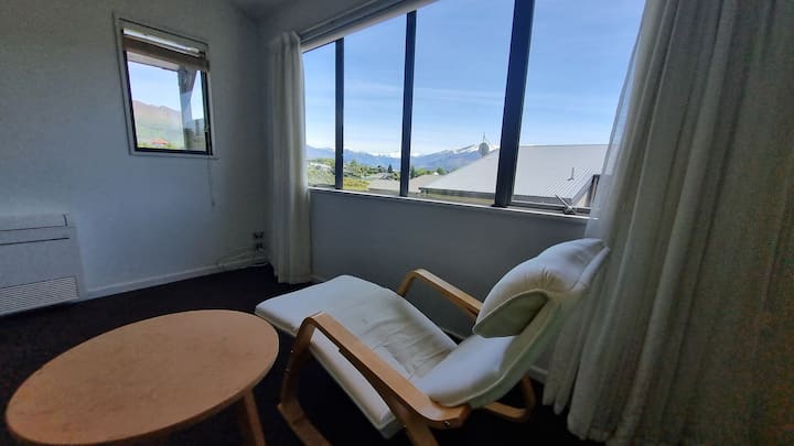 Spacious Room With Balcony On 2nd Floor - Wanaka