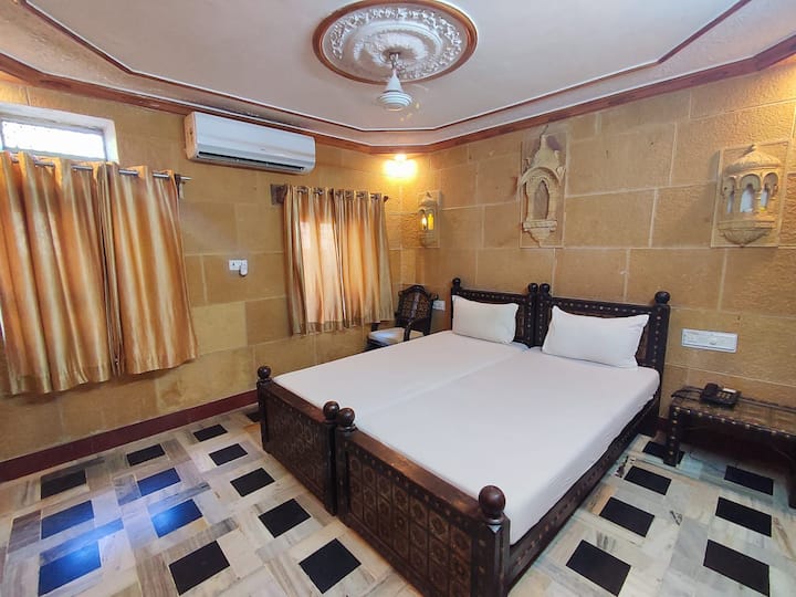 A Home Away From Home In Jaisalmer( Four Rooms) - ジャイサルメール