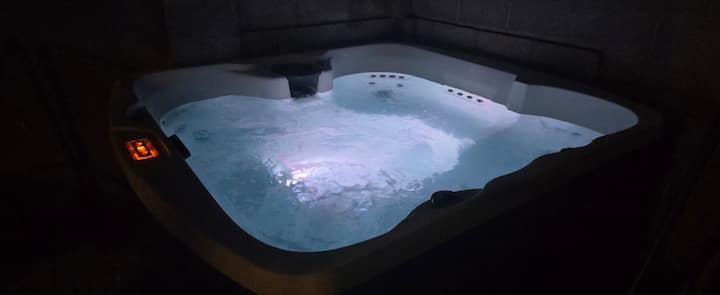 Juan Tabo's House W/ Hot Tub - Albuquerque, NM