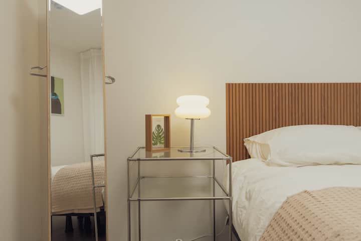 3룸4침대/혜화역5분/공항버스3분/창경궁 옆 숙소/경복궁 Ddp 명동 홍대 광화문 - Seoul