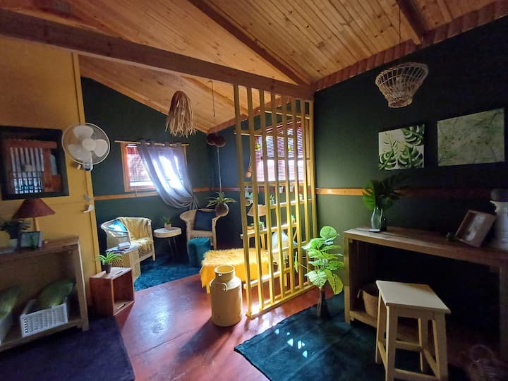 Owl's Den No. 1 - Little Eden @ Karoo - Oudtshoorn