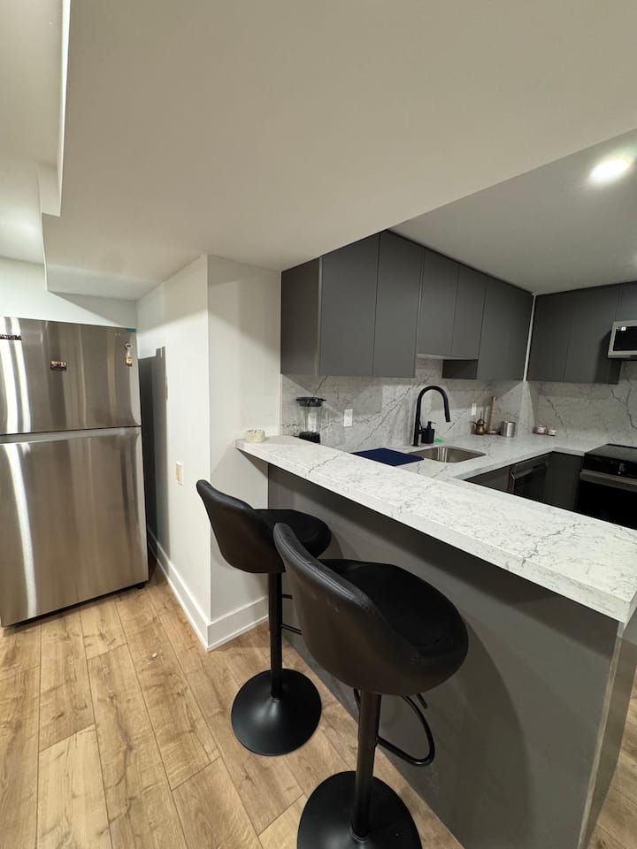 Modern Comfort, Quite Neighborhd - Pickering