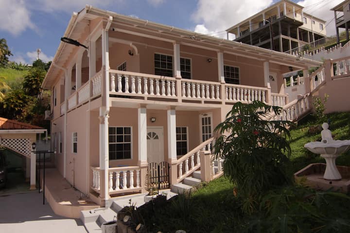 Modern Cosy Home In Bonadie Hill, Questelles - Saint-Vincent