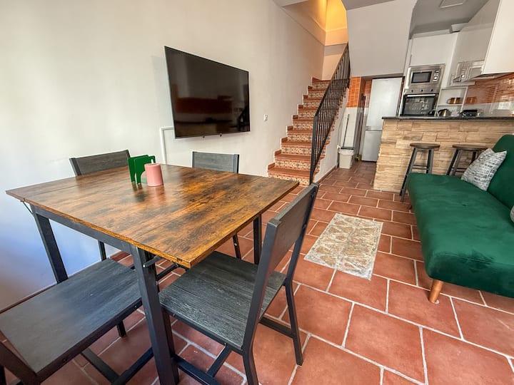 Estepona Old Town Gem • 5 Min Walk To Beach - Estepona