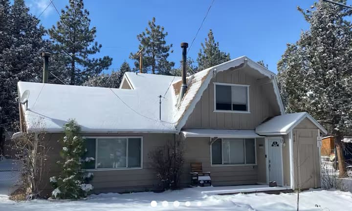 Family Cabin 
There's Always Coffee And  Pancakes - Big Bear, CA