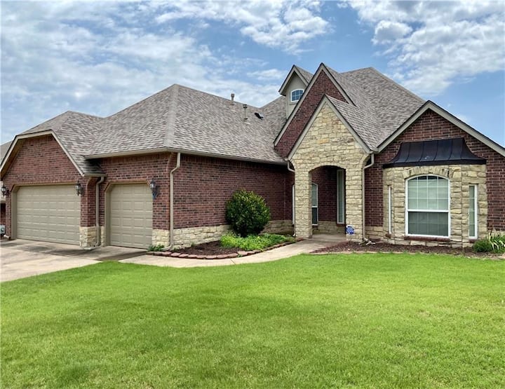 Morrow Manor- Luxury Retreat, 7min From Ou&golf - Lake Thunderbird, OK