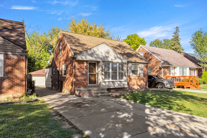 Cozy Home Near Metro Detroit And Dtw Airport - Westland, MI