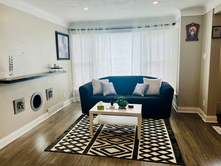 Room In St. Catherines - St. Catharines