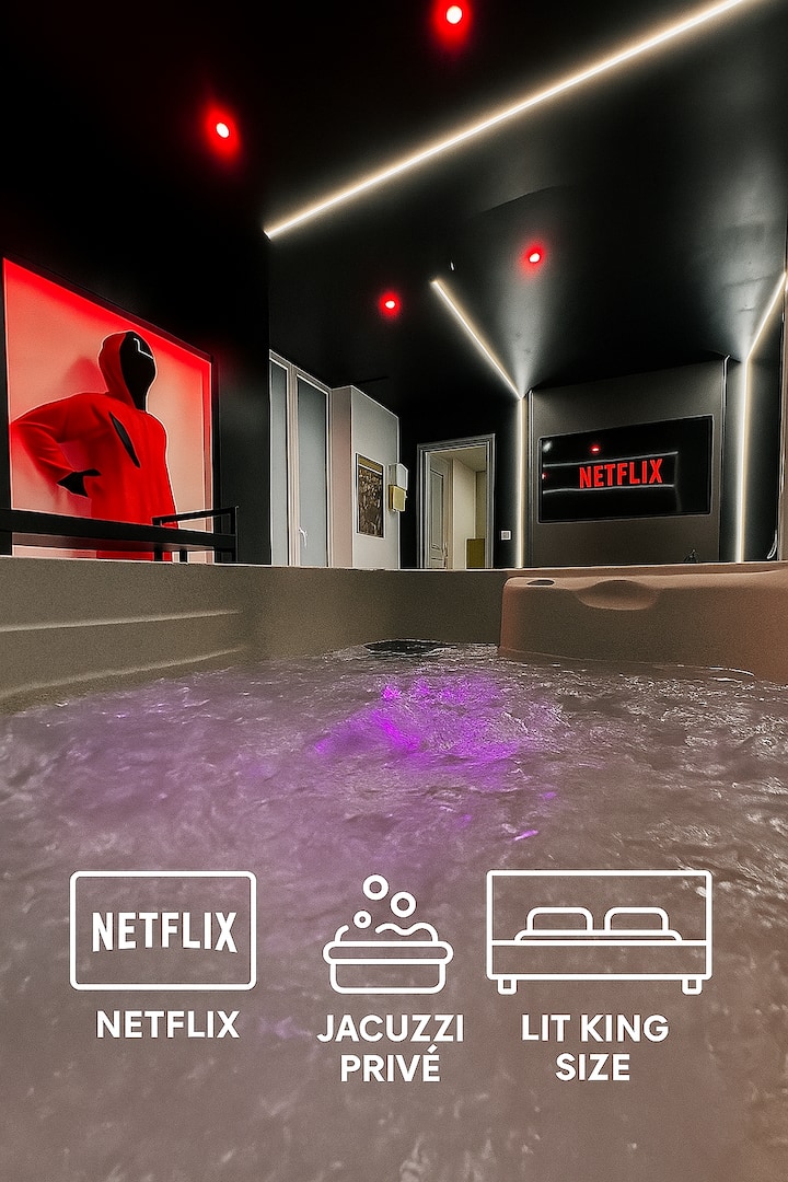 La Suite Squid Love Room & Jacuzzi Privé - Melun