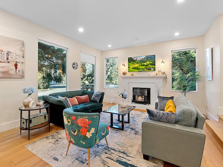 Luxury Resort Steps From Langley Event Centre - Langley