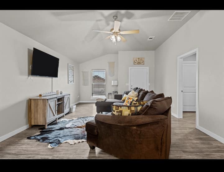 Cozyoilparadise Homeawayfromhome - Odessa, TX