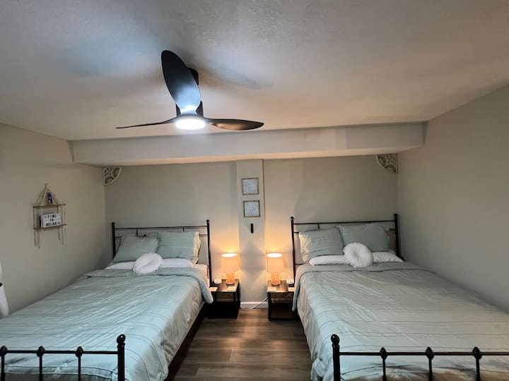 Hurricane Harper’s Beach House Bungalow - Kill Devil Hills, NC