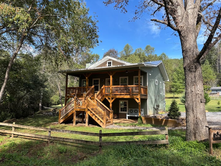 Perg’s Creekside Cabin - Murphy, NC
