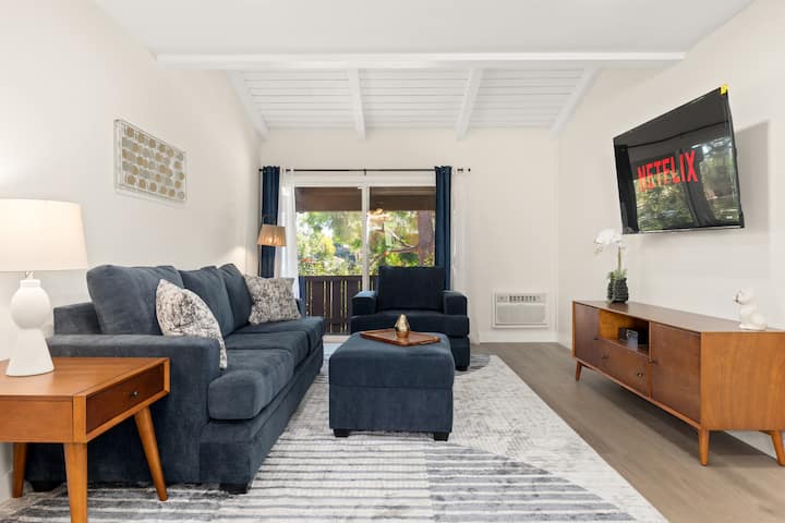 1bed/1ba Condo, Great Location! - Santa Ana, CA