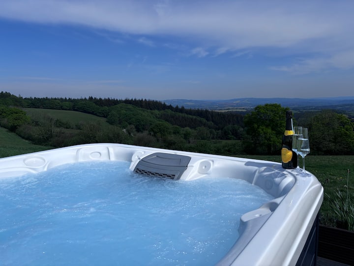 Large Luxury Lodge With Hot Tub & Panoramic Views - Crediton