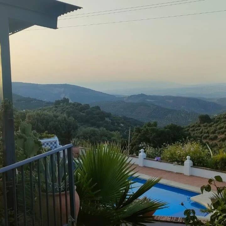 Rustic Apt W/free Parking & Pool - Loja