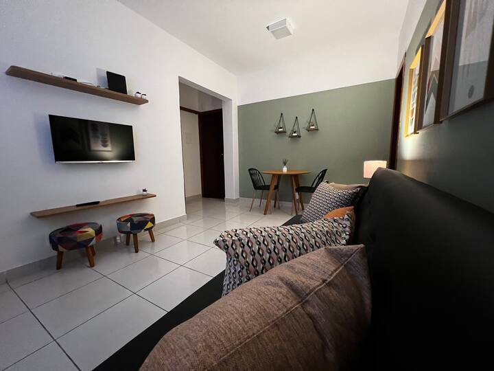 Excelente Apartamento Próximo A Tudo. - Vitória