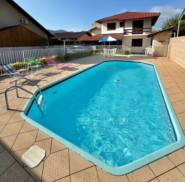 Casa No Paraíso Com Piscina E Jogos/perto Da Praia - Florianópolis
