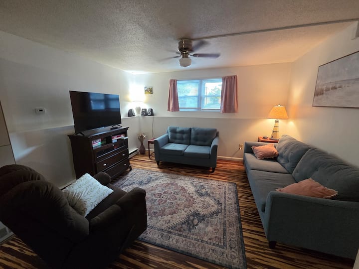 Charming & Comfortable 2 Bed Room Apartment - Vermont