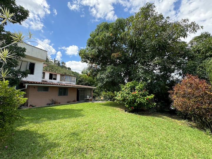 Casa Prados Del Este Ta Group Canuck - Caracas