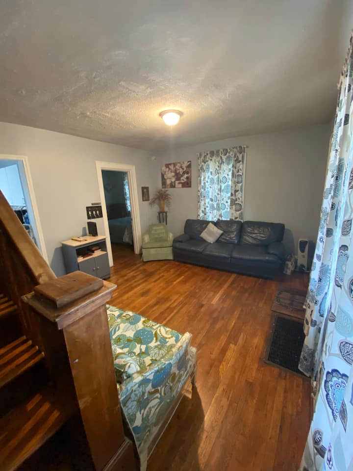 Entire House Pontiac Family Welcome - Auburn Hills, MI